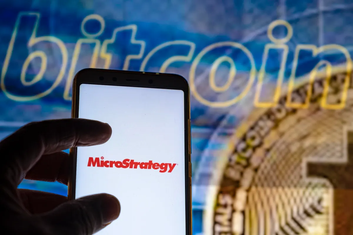La stratégie d'investissement de MicroStrategy dans le bitcoin